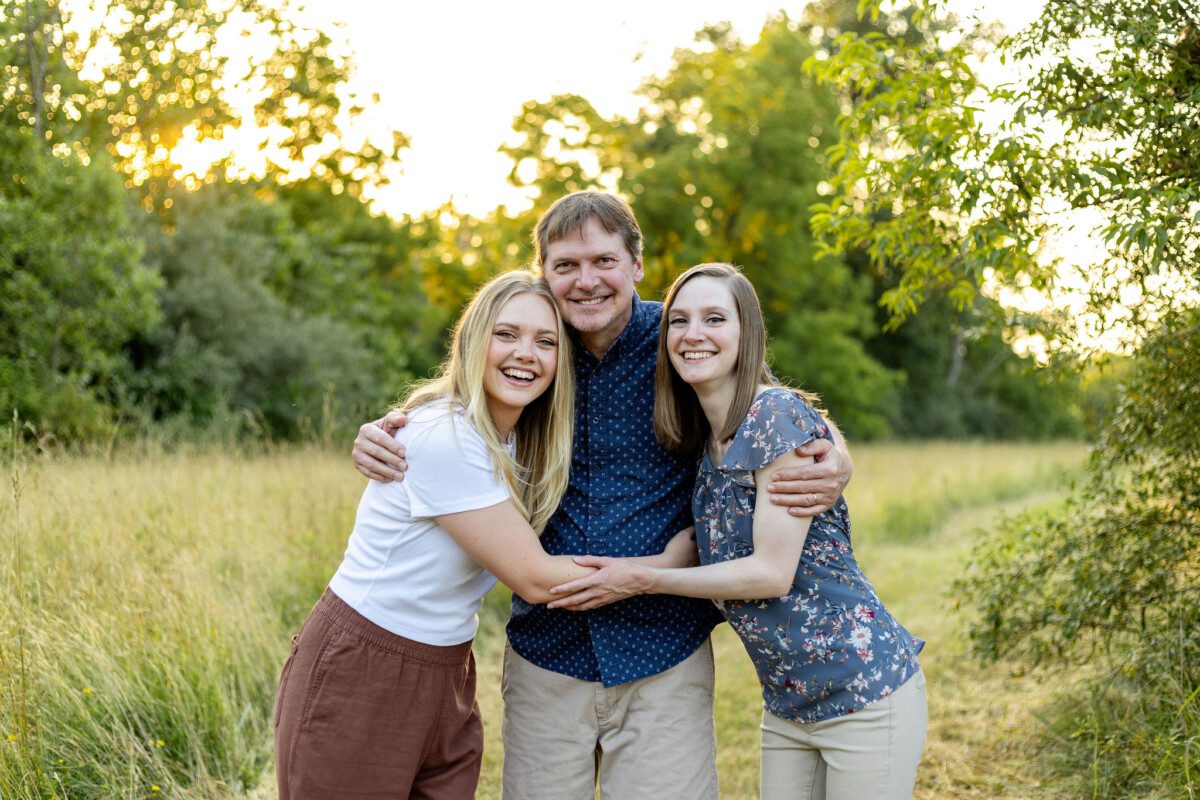 How To Pose for Adult Family Photos | Berks County Photographer ...